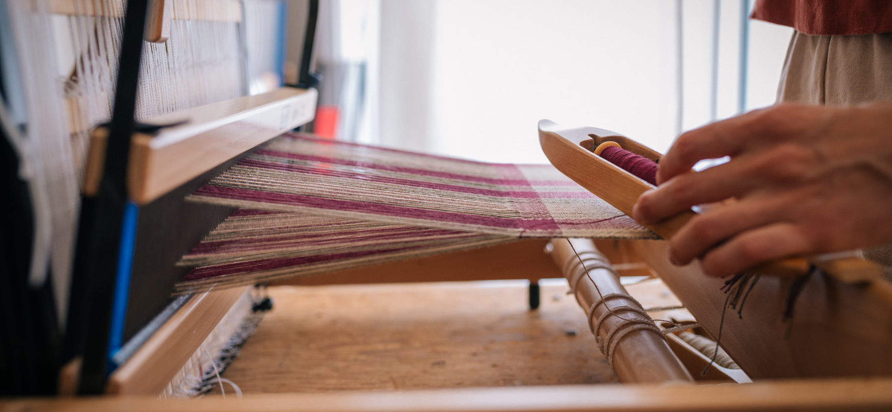 How to Weave with Two Shuttles – Gather Textiles